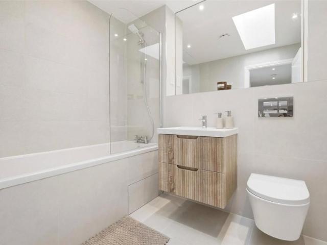 3 bed property for sale