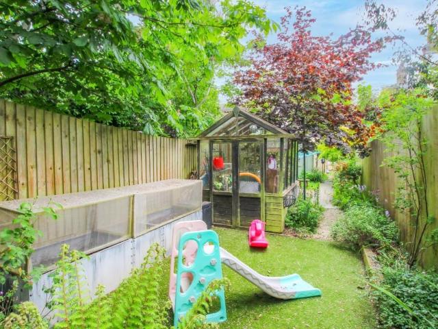 3 bed property for sale
