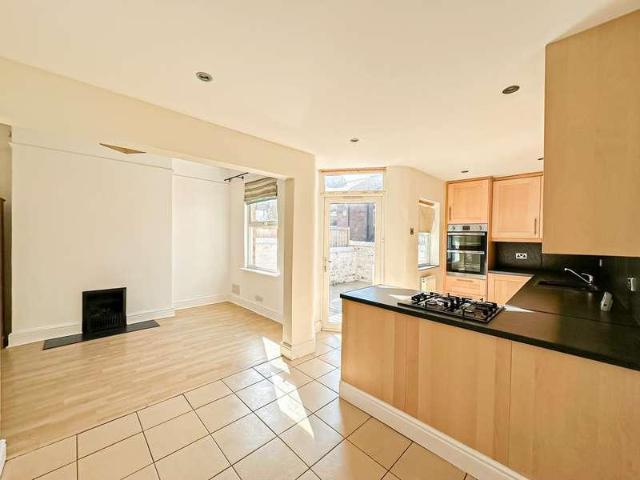 3 bed property for sale