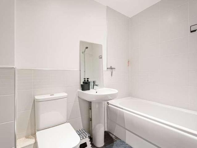 3 bed property for sale