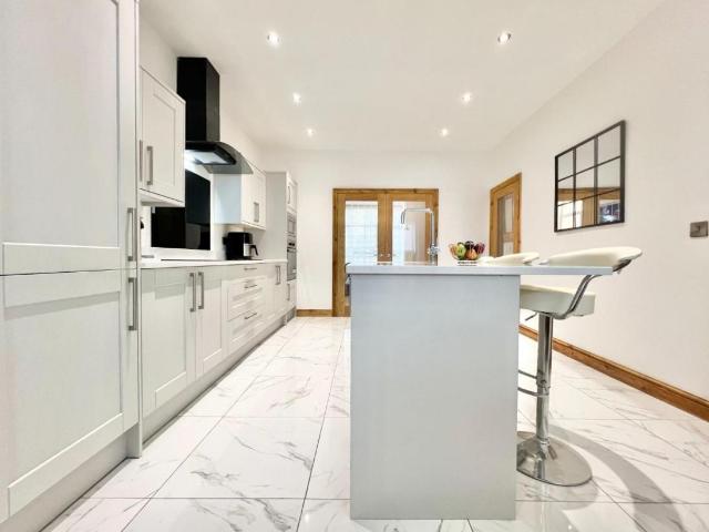 3 bed property for sale