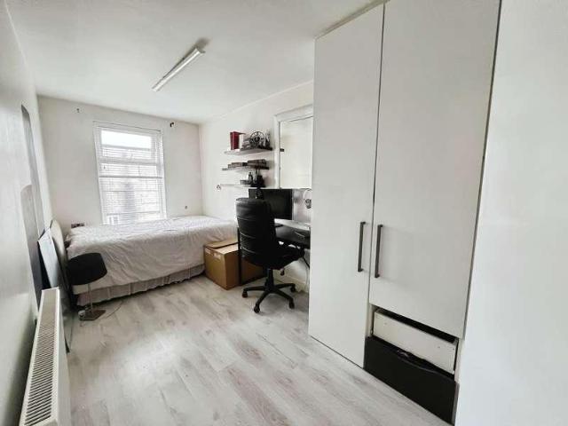 3 bed property for sale