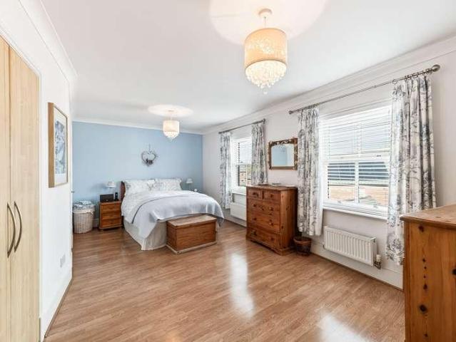 3 bed property for sale