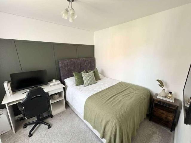 3 bed property for sale