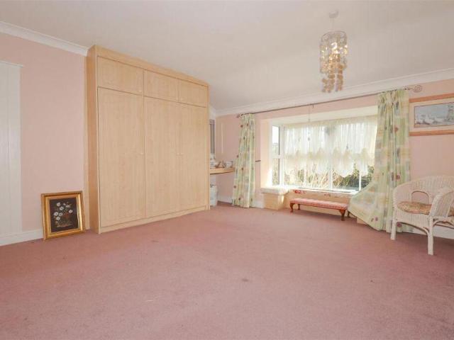 3 bed property for sale