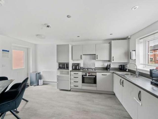 3 bed property for sale