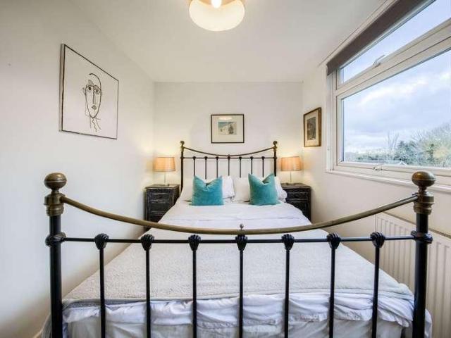 3 bed property for sale