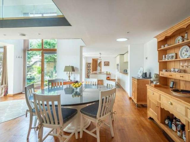 3 bed property for sale