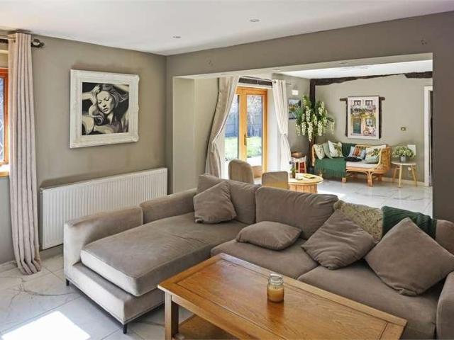 3 bed property for sale