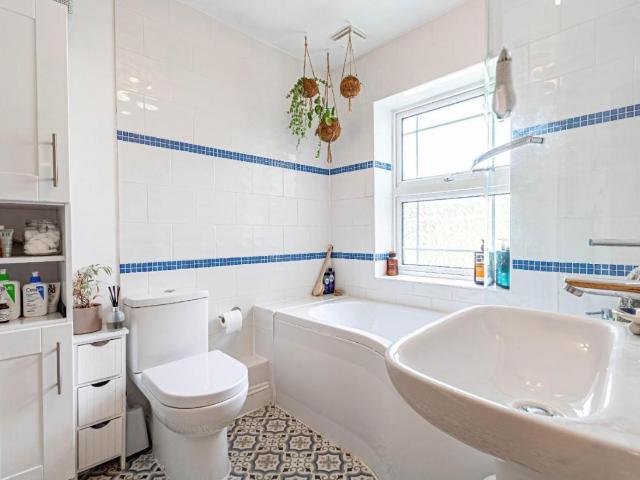 3 bed property for sale