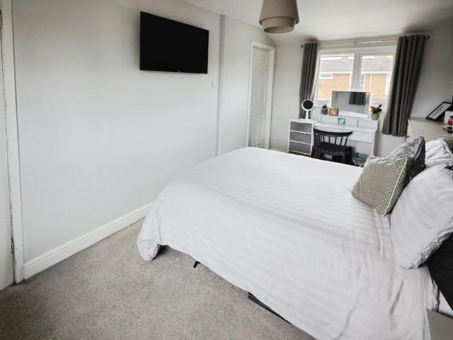 3 bed property for sale