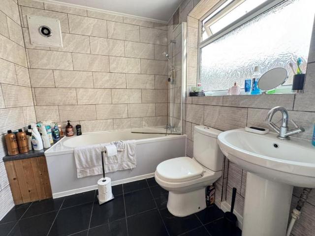 3 bed property for sale