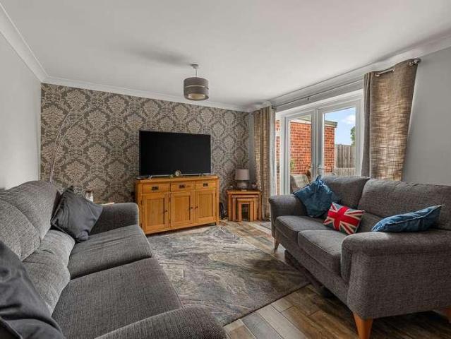 3 bed property for sale