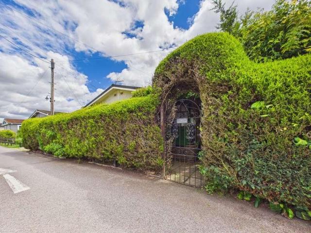 3 bed property for sale