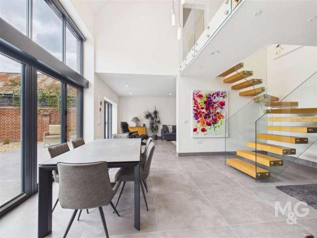 3 bed property for sale