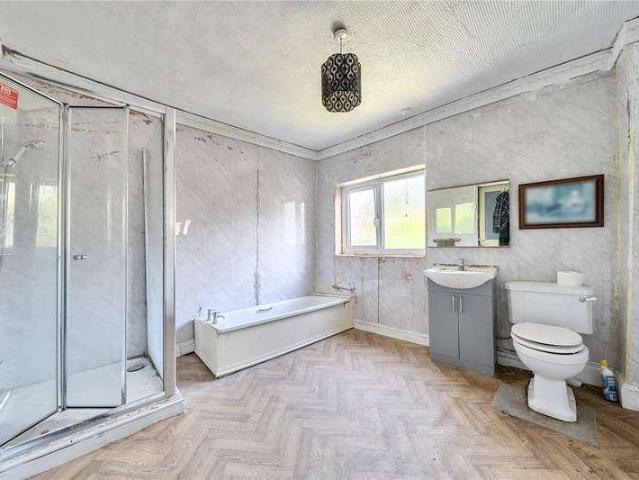 3 bed property for sale