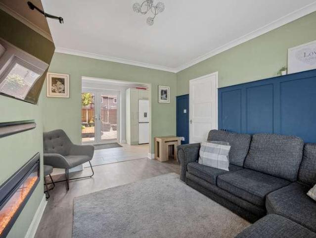 3 bed property for sale