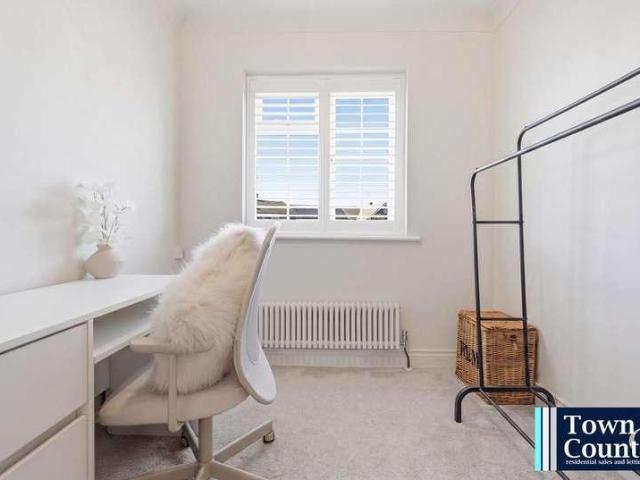 3 bed property for sale