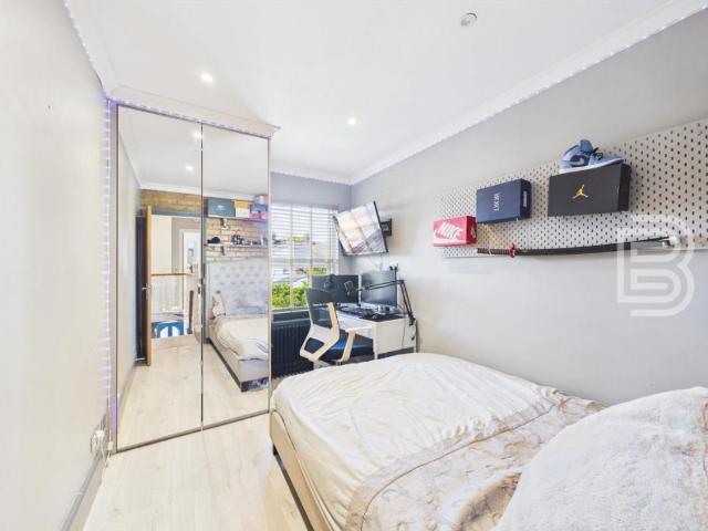 3 bed property for sale
