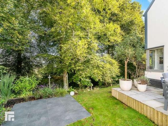 3 bed property for sale