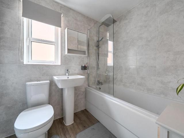 3 bed property for sale