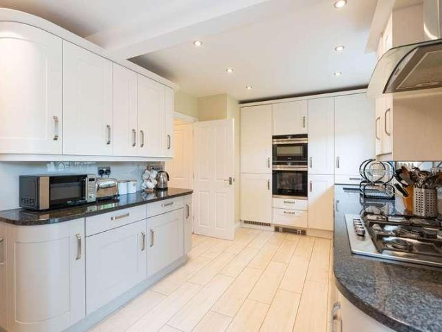 3 bed property for sale
