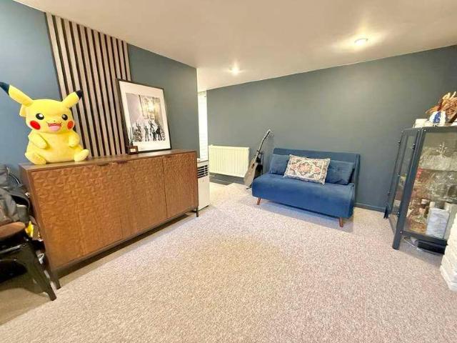 3 bed property for sale