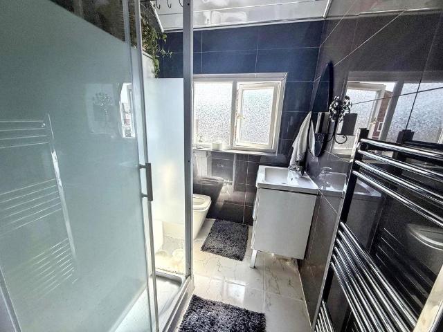 3 bed property for sale