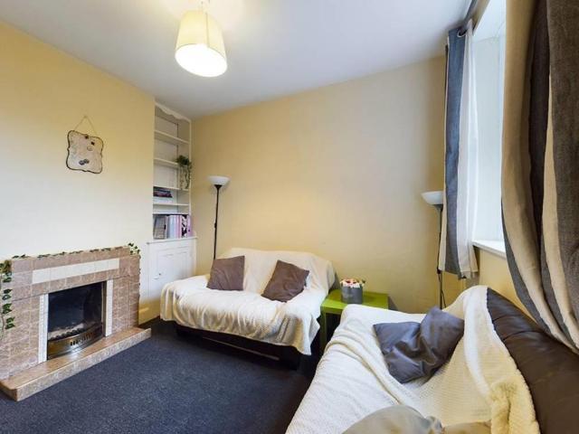 3 bed property for sale