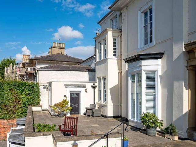3 bed property for sale