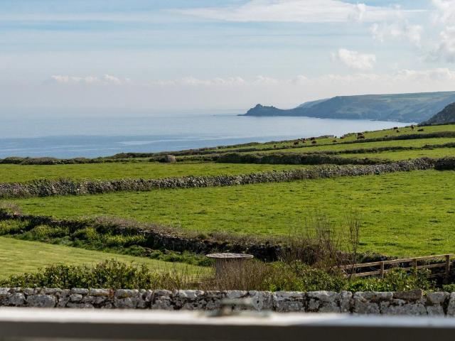 3 bed property for sale