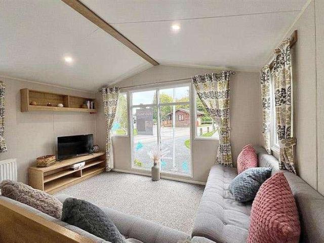 3 bed property for sale