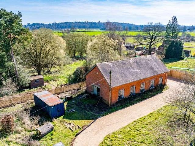 3 bed property for sale