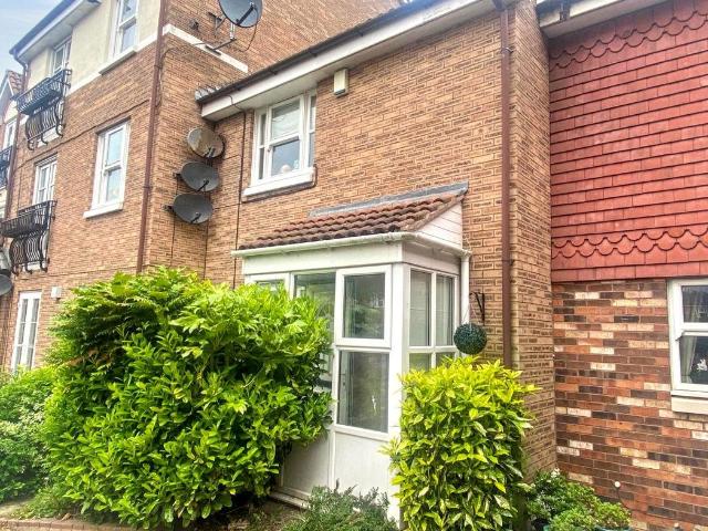 3 bed property for sale