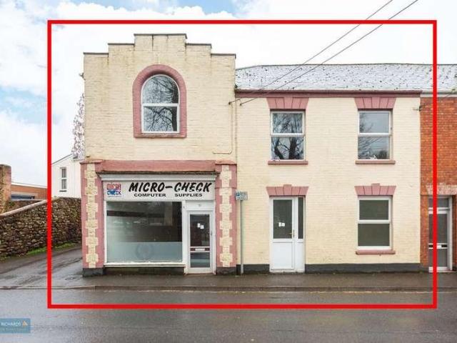 3 bed property for sale
