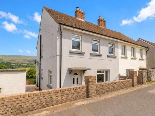 3 bed property for sale