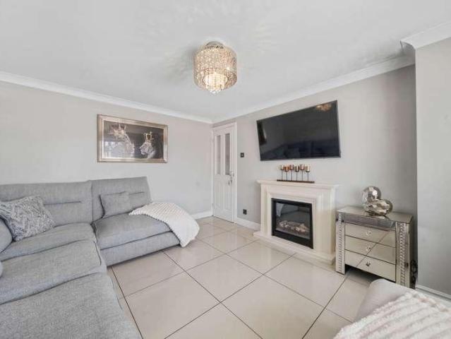 3 bed property for sale