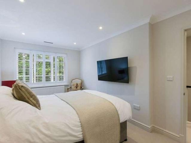 3 bed property for sale