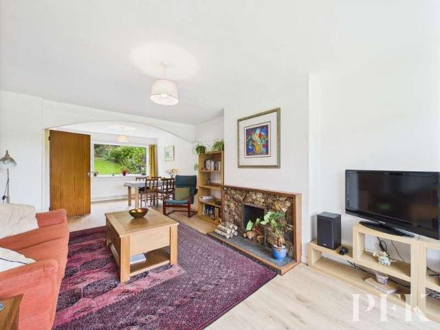 3 bed property for sale