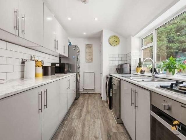 3 bed property for sale
