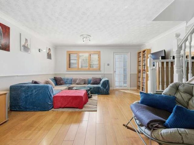 3 bed property for sale