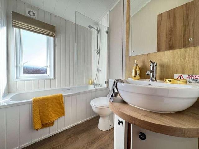 3 bed property for sale