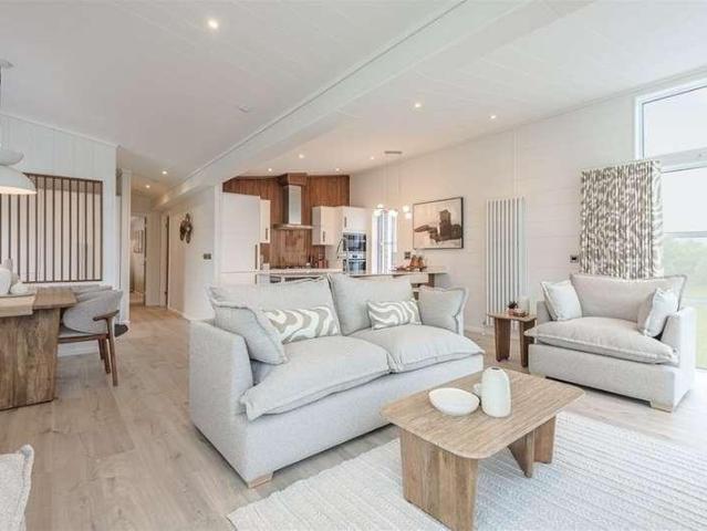 3 bed property for sale