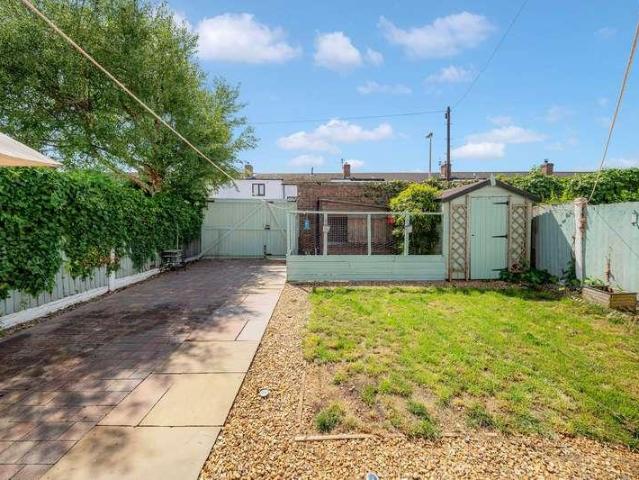3 bed property for sale