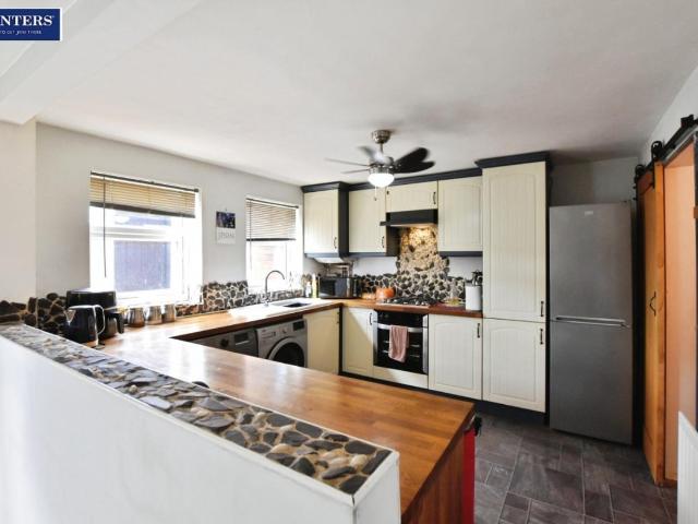 3 bed property for sale