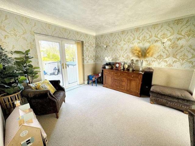 3 bed property for sale