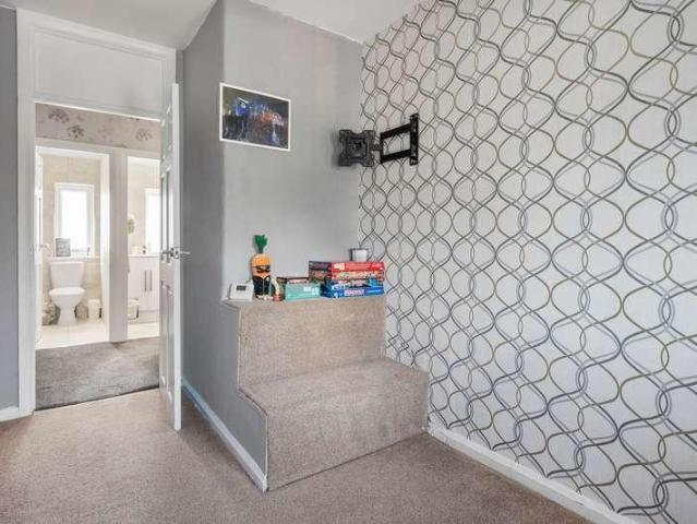 3 bed property for sale