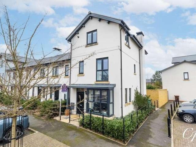 3 bed property for sale