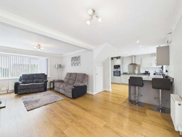 3 bed property for sale