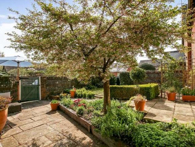 3 bed property for sale